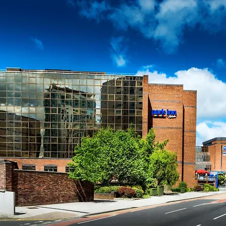 Park Inn By Radisson Cardiff City Centre: 3 star Hotel with a Minimum ...